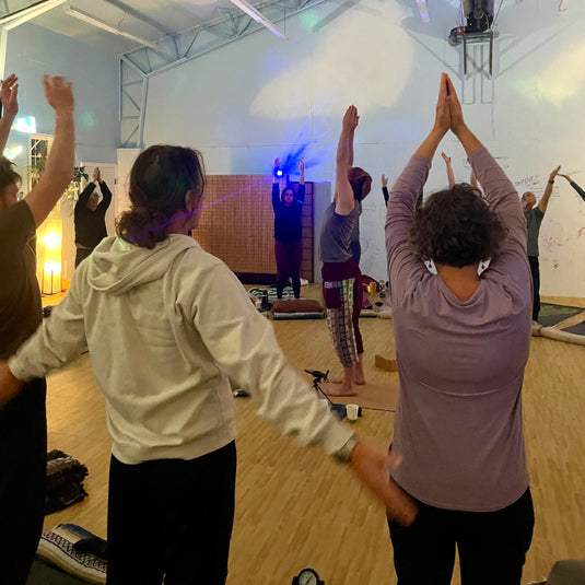 Yoga Teacher Spotlight: Niki Fitzgerald – Asivana Yoga
